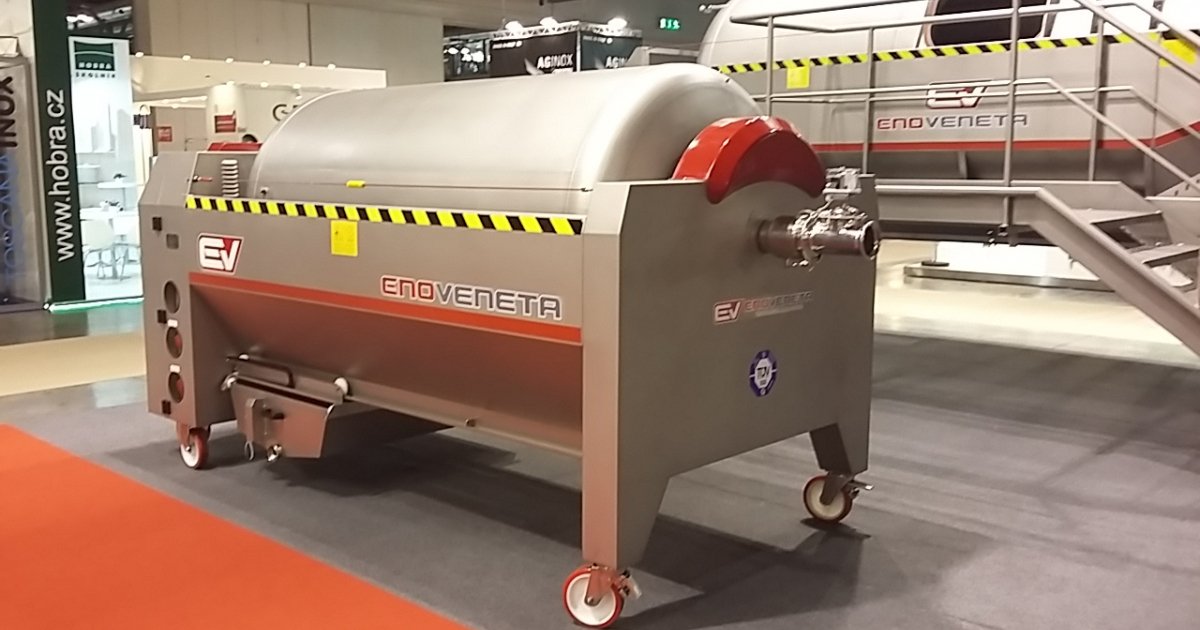 Enoveneta ppc 45 - pressoir pneumatique - Pneumatic membrane press ...